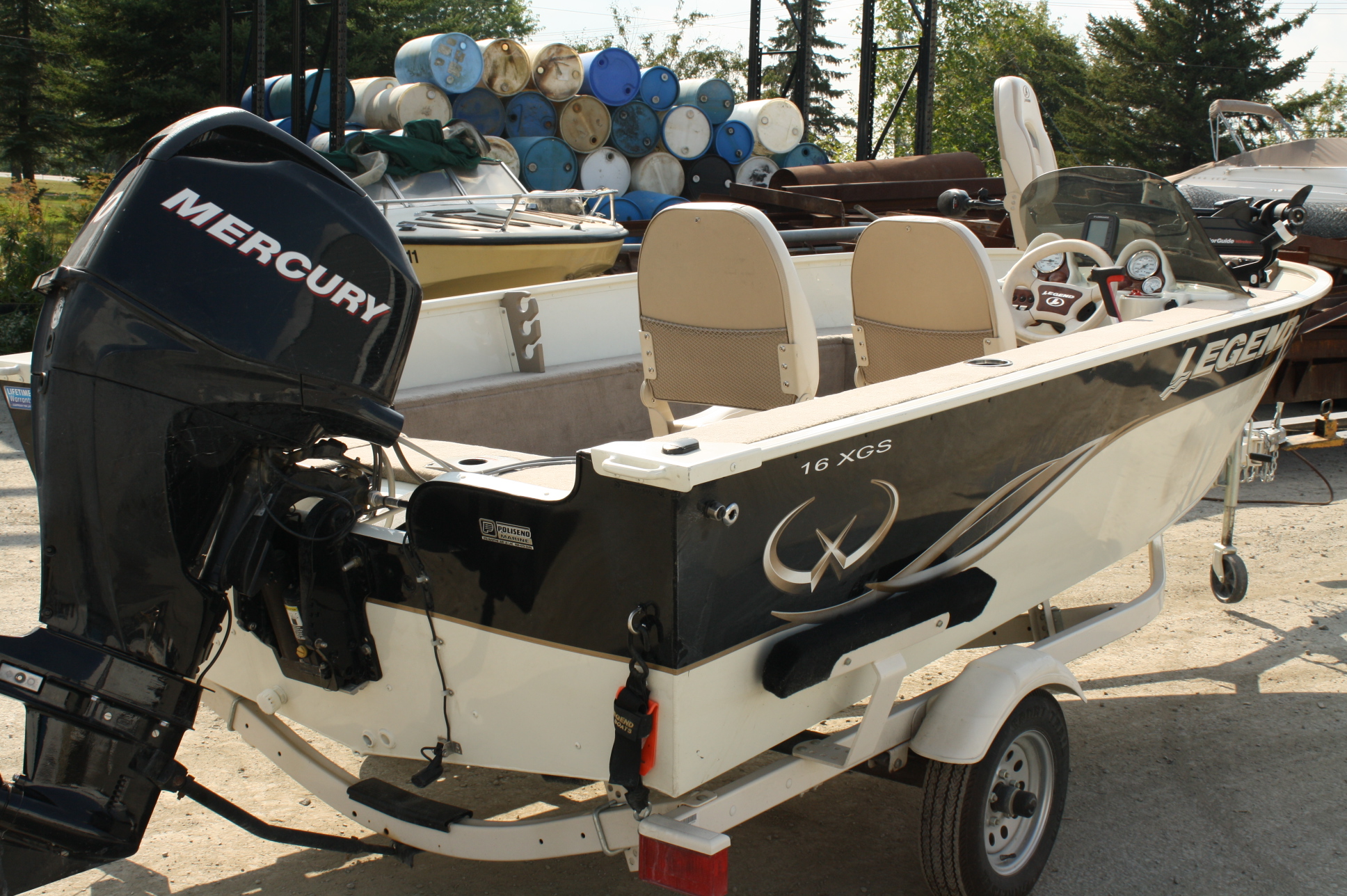 photo-008 – Bateau, location de voilier et sport nautique